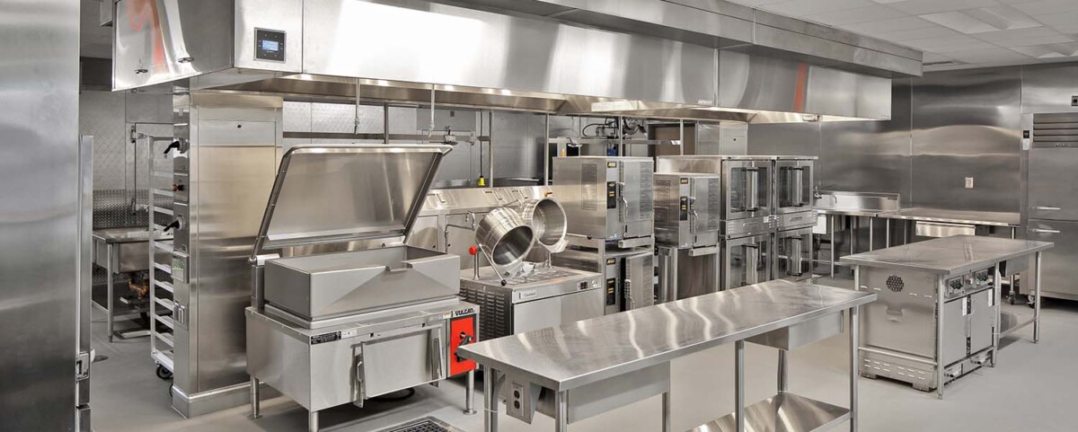Best Practices for Commercial Kitchen Cleaning - ISSA | The Association ...